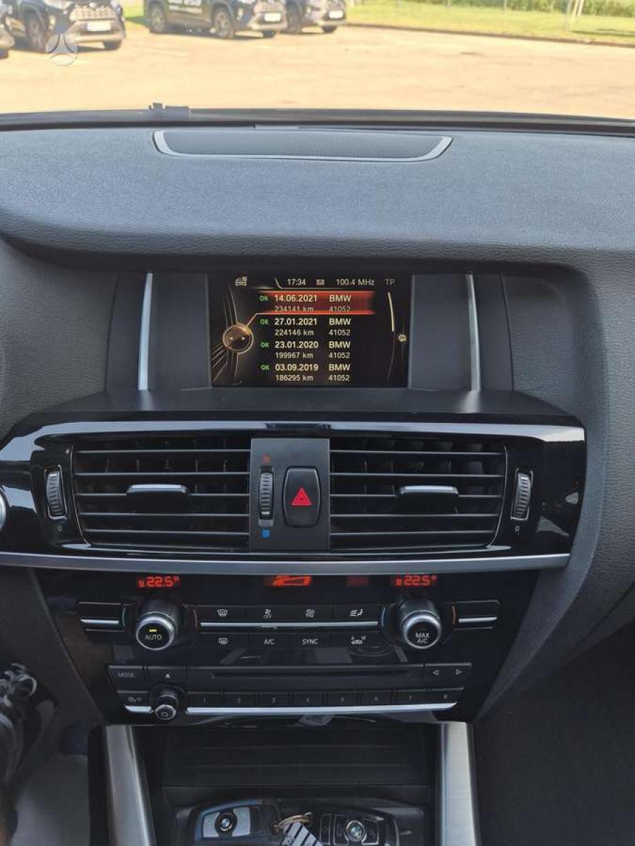 Black BMW X4 2015 in Panevezys, with an engine capacity of 2.00 L and mileage of 401 thousand km for 12650 €, photo 20 on AUTOMOTO.COM.LV