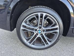 Black BMW X4 2015 in Panevezys, with an engine capacity of 2.00 L and mileage of 401 thousand km for 12650 €, photo 25 on AUTOMOTO.COM.LV