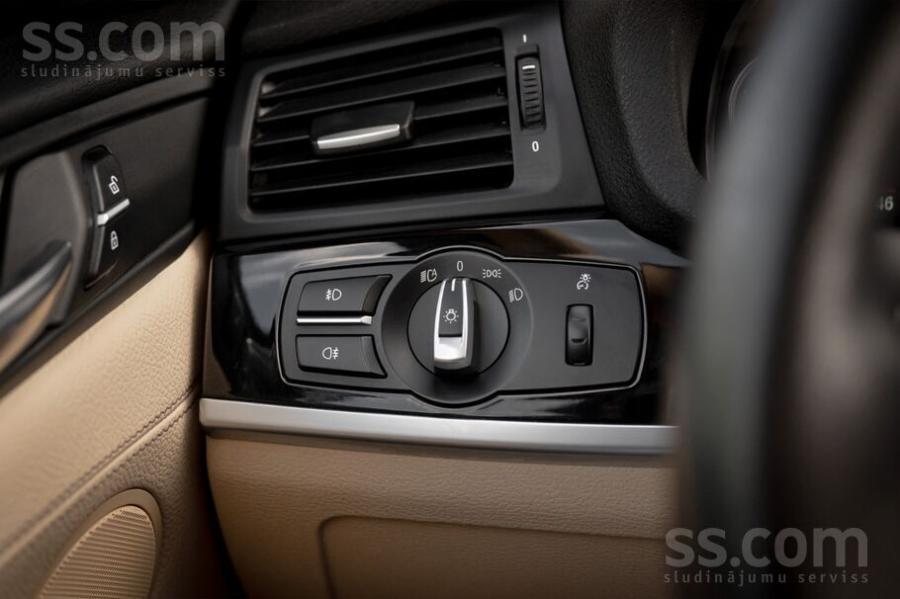 Black BMW X4 2015 in Talsi, with an engine capacity of 3.00 L and mileage of 226 thousand km for 15950 €, photo 16 on AUTOMOTO.COM.LV
