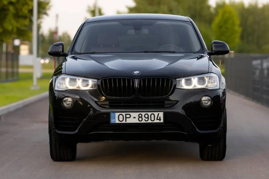 Melns BMW X4 2015 Jelgava, ar dzinēja tilpumu 2.00 L un nobraukumu 190 tūkst. km par 14500 €, foto 3 vietnē AUTOMOTO.COM.LV