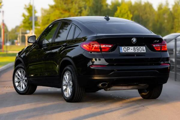 Melns BMW X4 2015 Jelgava, ar dzinēja tilpumu 2.00 L un nobraukumu 190 tūkst. km par 14500 €, foto 6 vietnē AUTOMOTO.COM.LV