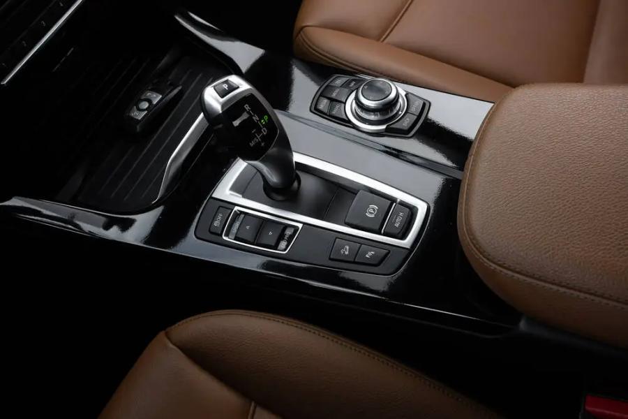 Melns BMW X4 2015 Jelgava, ar dzinēja tilpumu 2.00 L un nobraukumu 190 tūkst. km par 14500 €, foto 20 vietnē AUTOMOTO.COM.LV