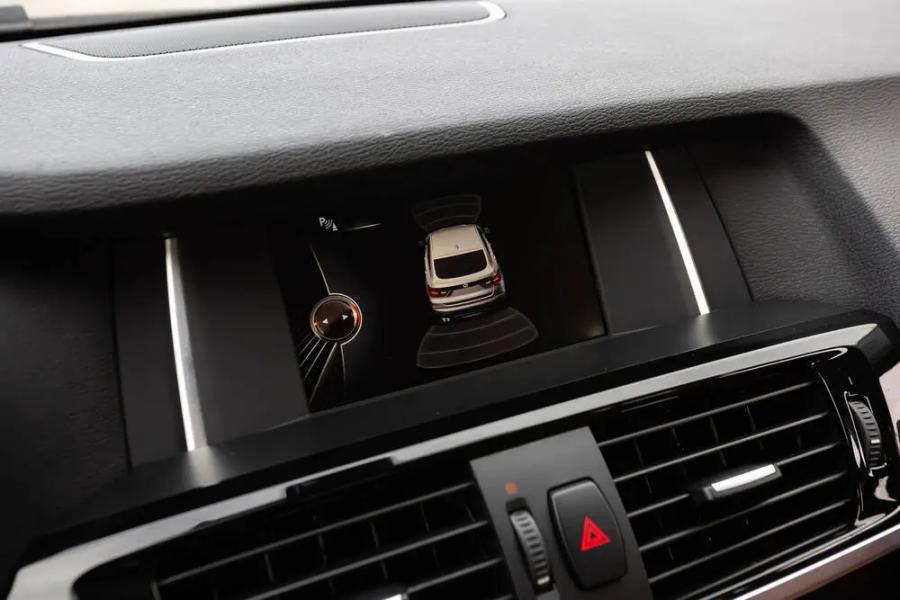 Melns BMW X4 2015 Jelgava, ar dzinēja tilpumu 2.00 L un nobraukumu 190 tūkst. km par 14500 €, foto 23 vietnē AUTOMOTO.COM.LV