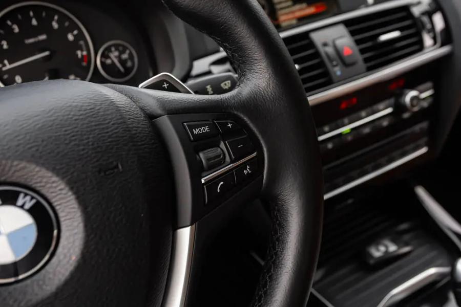 Melns BMW X4 2015 Jelgava, ar dzinēja tilpumu 2.00 L un nobraukumu 190 tūkst. km par 14500 €, foto 27 vietnē AUTOMOTO.COM.LV