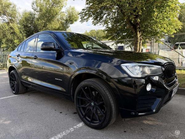 Black BMW X4 2015 in Kaunas, with an engine capacity of 2.99 L and mileage of 273 thousand km for 13500 €, photo 2 on AUTOMOTO.COM.LV