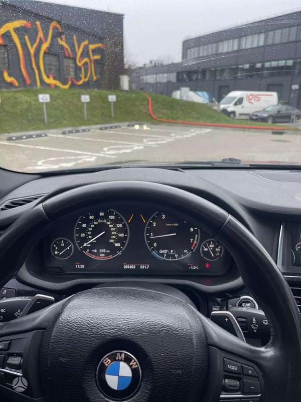 Black BMW X4 2016 in Klaipeda, with an engine capacity of 2.00 L and mileage of 266 thousand km for 14490 €, photo 11 on AUTOMOTO.COM.LV