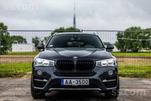 Black BMW X4 2016 in Riga, with an engine capacity of 3.00 L and mileage of 291 thousand km for 18990 €, photo 3 on AUTOMOTO.COM.LV