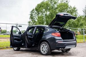 Black BMW X4 2016 in Riga, with an engine capacity of 3.00 L and mileage of 291 thousand km for 18990 €, photo 9 on AUTOMOTO.COM.LV