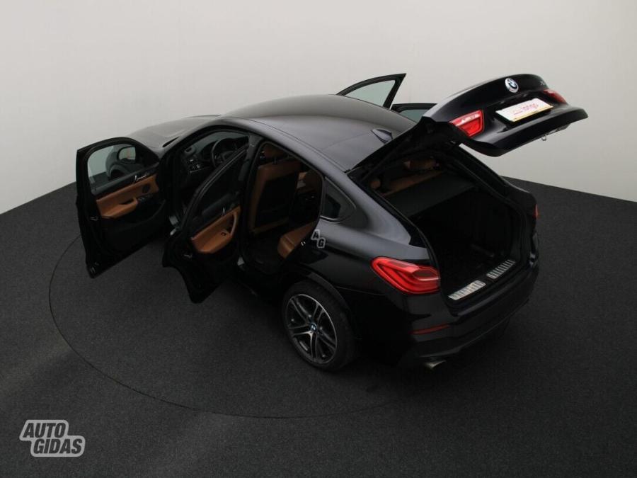 Black BMW X4 2016 in Vilnius, with an engine capacity of 2.00 L and mileage of 153 thousand km for 20399 €, photo 13 on AUTOMOTO.COM.LV