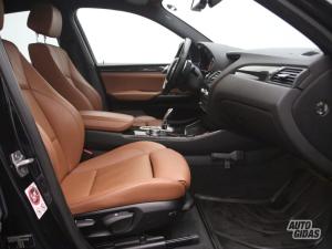 Black BMW X4 2016 in Vilnius, with an engine capacity of 2.00 L and mileage of 153 thousand km for 20399 €, photo 14 on AUTOMOTO.COM.LV