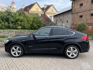 Black BMW X4 2016 in Kedainiai, with an engine capacity of 2.00 L and mileage of 111 thousand km for 19900 €, photo 6 on AUTOMOTO.COM.LV