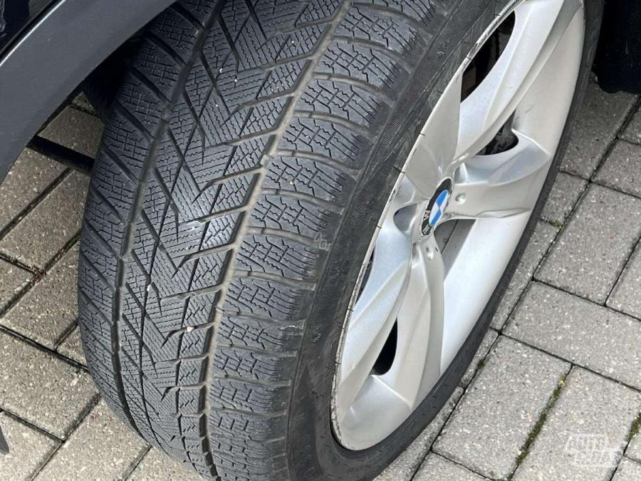 Black BMW X4 2016 in Kedainiai, with an engine capacity of 2.00 L and mileage of 111 thousand km for 19900 €, photo 37 on AUTOMOTO.COM.LV