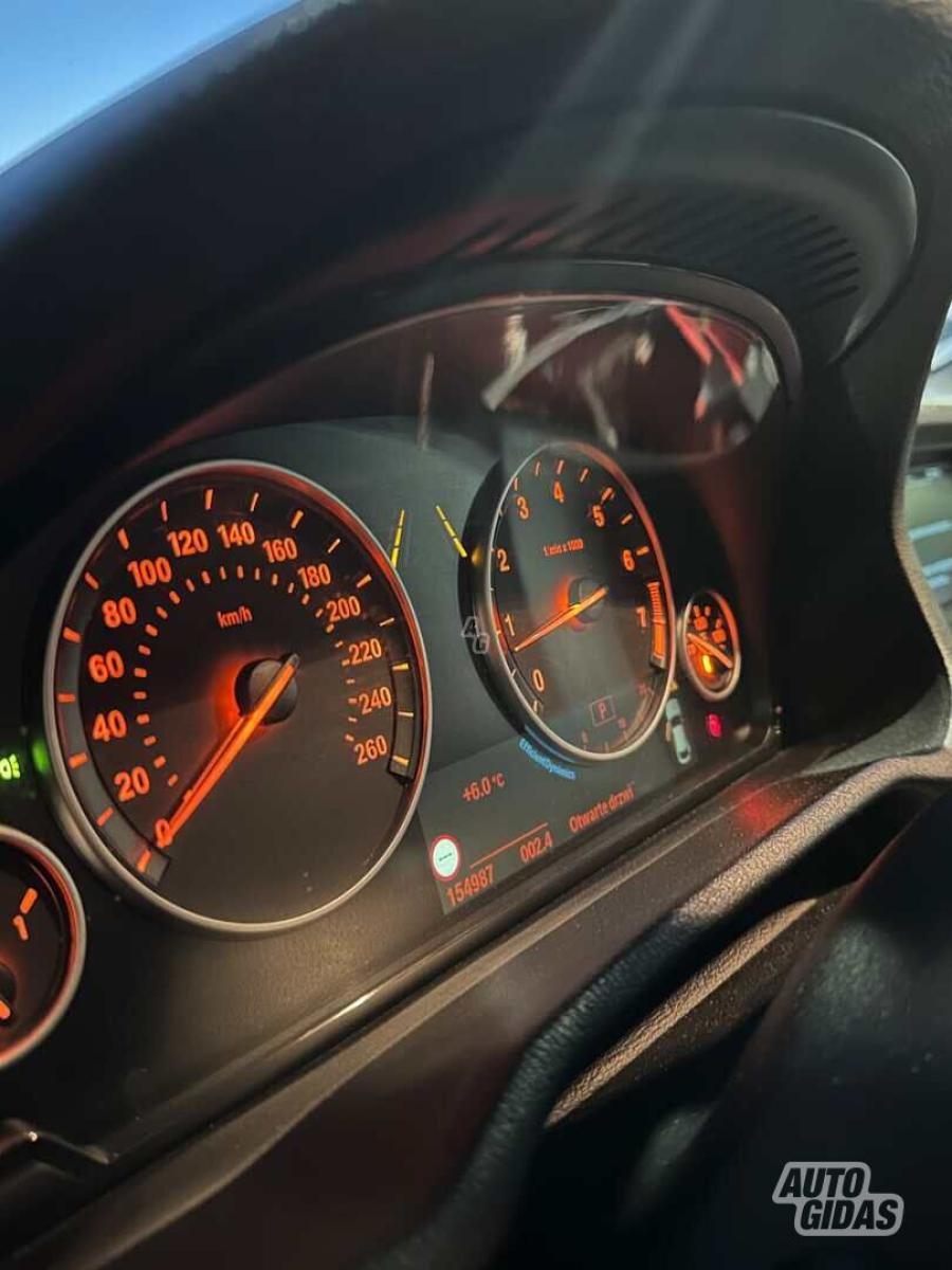 Black BMW X4 2016 in Vilnius, with an engine capacity of 2.00 L and mileage of 155 thousand km for 16500 €, photo 14 on AUTOMOTO.COM.LV