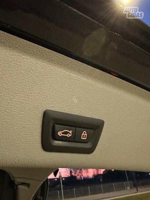 Black BMW X4 2016 in Vilnius, with an engine capacity of 2.00 L and mileage of 155 thousand km for 16500 €, photo 17 on AUTOMOTO.COM.LV