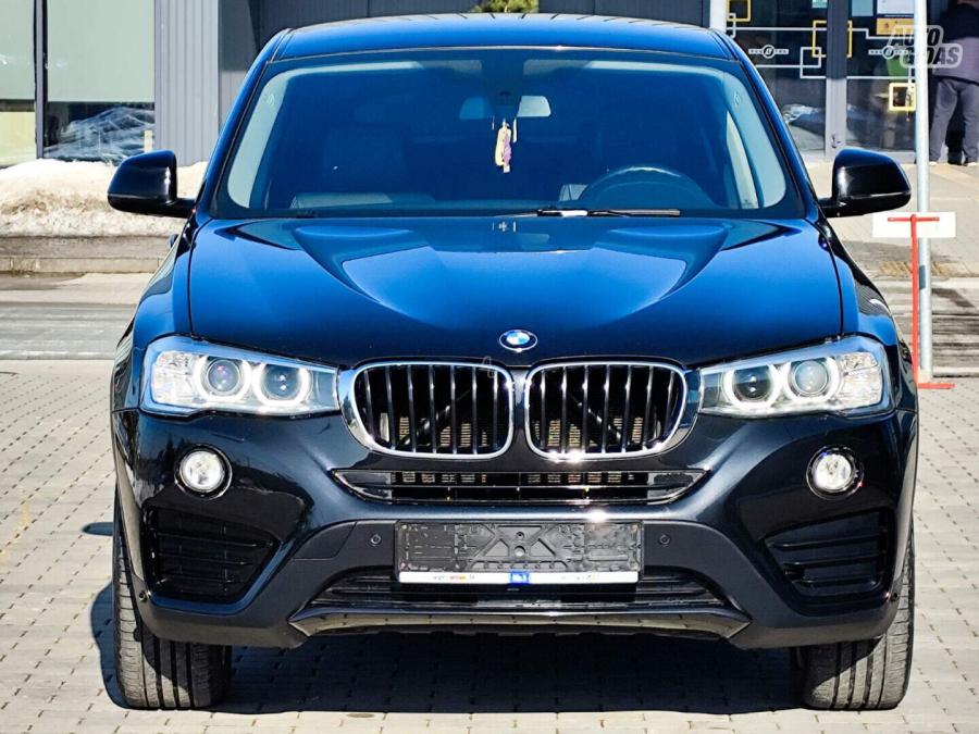 Black BMW X4 2016 in Siauliai, with an engine capacity of 2.00 L and mileage of 303 thousand km for 14990 €, photo 3 on AUTOMOTO.COM.LV