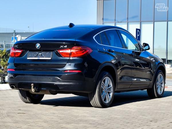 Black BMW X4 2016 in Siauliai, with an engine capacity of 2.00 L and mileage of 303 thousand km for 14990 €, photo 8 on AUTOMOTO.COM.LV