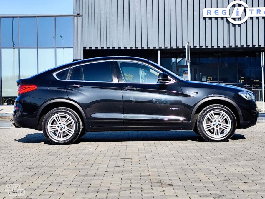 Black BMW X4 2016 in Siauliai, with an engine capacity of 2.00 L and mileage of 303 thousand km for 14990 €, photo 10 on AUTOMOTO.COM.LV