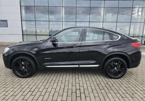 Black BMW X4 2016 in Panevezys, with an engine capacity of 2.00 L and mileage of 279 thousand km for 13499 €, photo 3 on AUTOMOTO.COM.LV