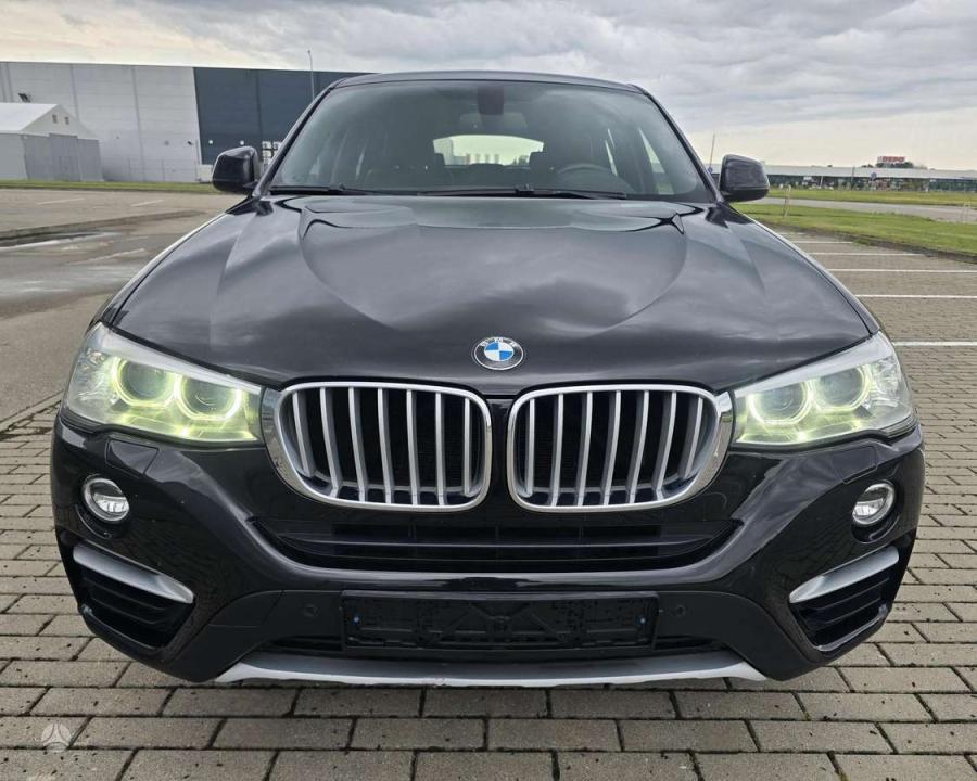 Black BMW X4 2016 in Panevezys, with an engine capacity of 2.00 L and mileage of 279 thousand km for 13499 €, photo 9 on AUTOMOTO.COM.LV