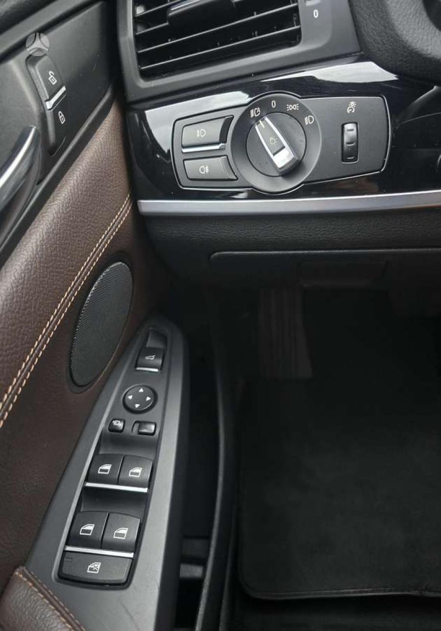 Black BMW X4 2016 in Panevezys, with an engine capacity of 2.00 L and mileage of 279 thousand km for 13499 €, photo 25 on AUTOMOTO.COM.LV