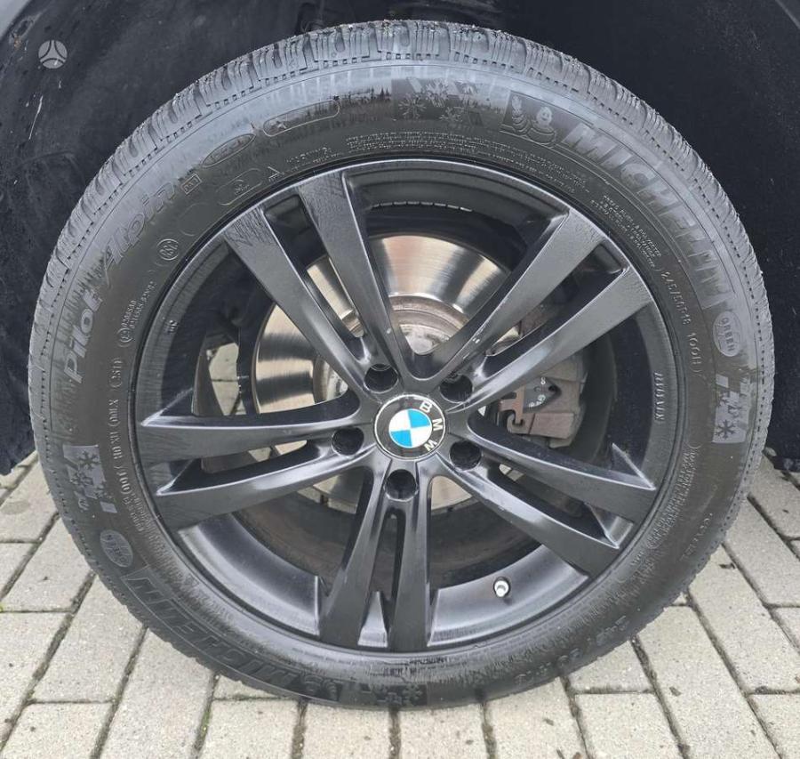 Black BMW X4 2016 in Panevezys, with an engine capacity of 2.00 L and mileage of 279 thousand km for 13499 €, photo 32 on AUTOMOTO.COM.LV