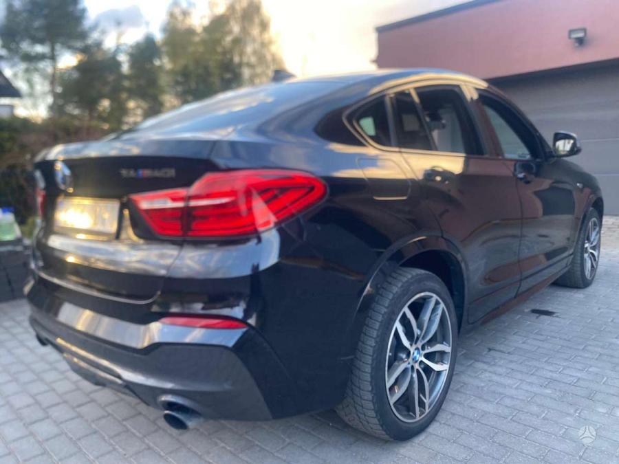 Black BMW X4 2016 in Vilnius, with an engine capacity of 3.00 L and mileage of 195 thousand km for 21450 €, photo 10 on AUTOMOTO.COM.LV