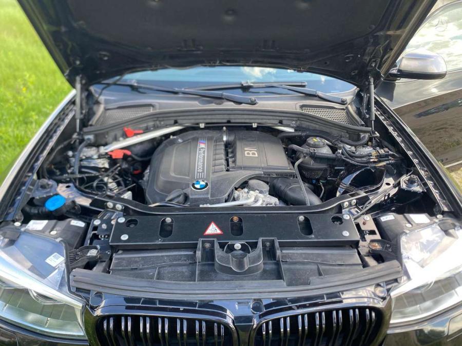 Black BMW X4 2016 in Vilnius, with an engine capacity of 3.00 L and mileage of 195 thousand km for 21450 €, photo 11 on AUTOMOTO.COM.LV