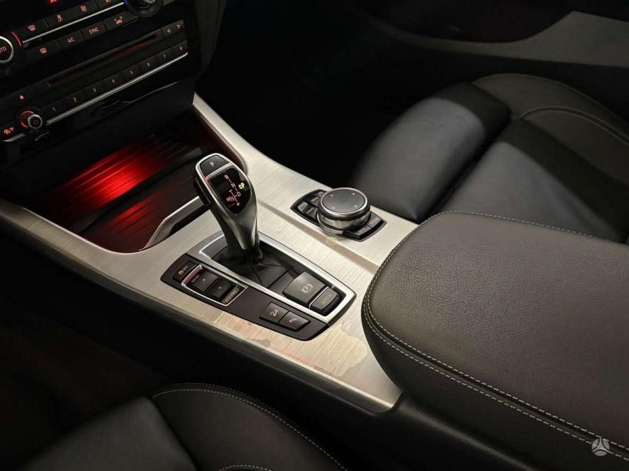 Black BMW X4 2016 in Marijampole, with an engine capacity of 2.99 L and mileage of 254 thousand km for 17700 €, photo 13 on AUTOMOTO.COM.LV