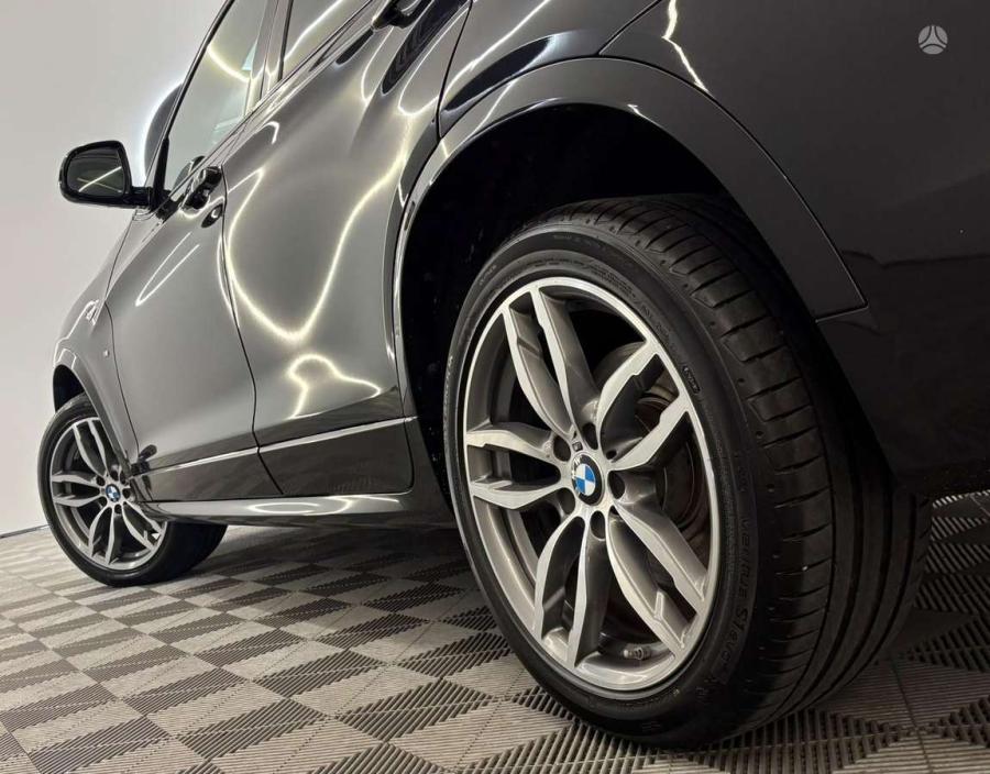 Black BMW X4 2016 in Marijampole, with an engine capacity of 2.99 L and mileage of 254 thousand km for 17700 €, photo 24 on AUTOMOTO.COM.LV