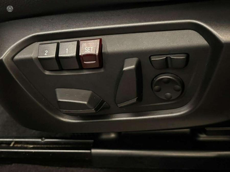 Black BMW X4 2016 in Marijampole, with an engine capacity of 2.99 L and mileage of 254 thousand km for 17700 €, photo 28 on AUTOMOTO.COM.LV
