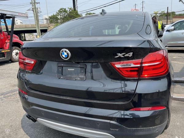 BMW X4 2016 in Mazeikiai on AUTOMOTO.COM.LV Black BMW X4 2016 in Mazeikiai, with an engine capacity of 2.98 L and mileage of 140 thousand km for 8500 €, photo 9 on AUTOMOTO.COM.LV