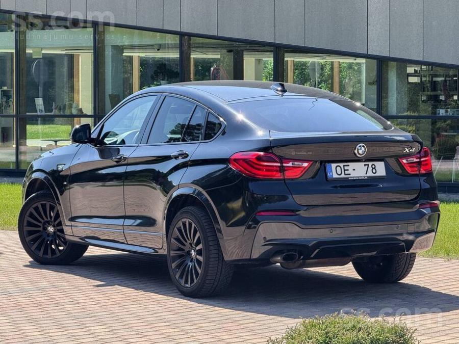 Black BMW X4 2017 in Riga, with an engine capacity of 2.00 L and mileage of 278 thousand km for 18900 €, photo 5 on AUTOMOTO.COM.LV