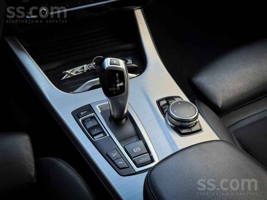 Black BMW X4 2017 in Riga, with an engine capacity of 2.00 L and mileage of 278 thousand km for 18900 €, photo 12 on AUTOMOTO.COM.LV