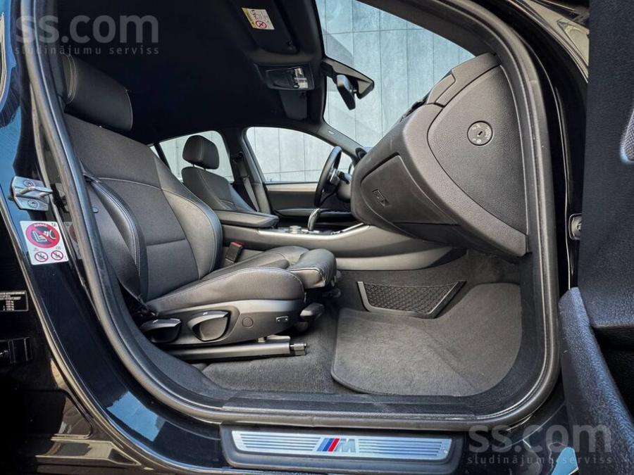 Black BMW X4 2017 in Riga, with an engine capacity of 2.00 L and mileage of 278 thousand km for 18900 €, photo 13 on AUTOMOTO.COM.LV