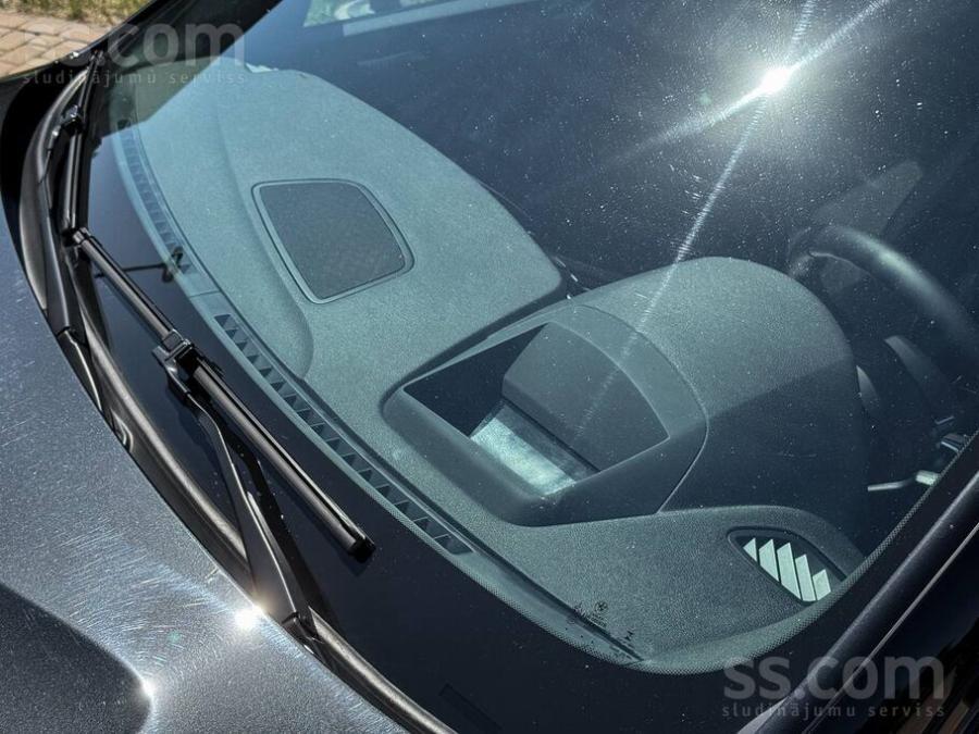 Black BMW X4 2017 in Riga, with an engine capacity of 2.00 L and mileage of 278 thousand km for 18900 €, photo 22 on AUTOMOTO.COM.LV