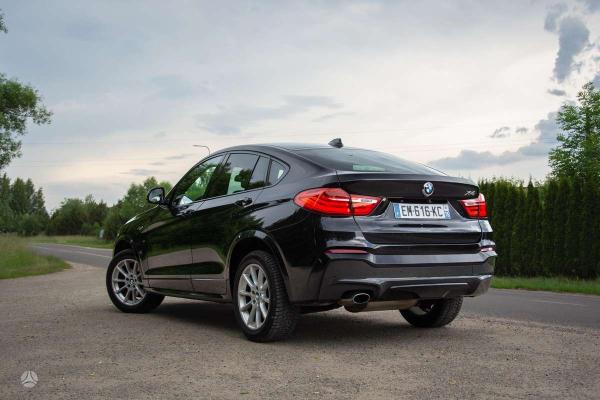 Black BMW X4 2017 in Elektrenai, with an engine capacity of 2.00 L and mileage of 265 thousand km for 17350 €, photo 4 on AUTOMOTO.COM.LV