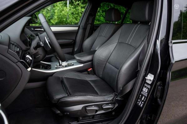 Black BMW X4 2017 in Elektrenai, with an engine capacity of 2.00 L and mileage of 265 thousand km for 17350 €, photo 10 on AUTOMOTO.COM.LV