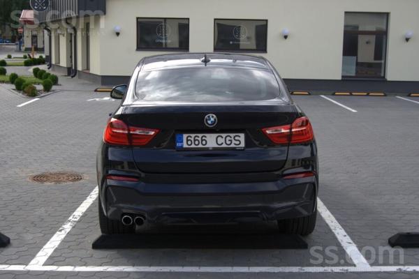 Black BMW X4 2017 in Riga, with an engine capacity of 3.00 L and mileage of 135 thousand km for 22500 €, photo 6 on AUTOMOTO.COM.LV