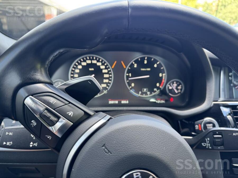 Black BMW X4 2017 in Riga, with an engine capacity of 3.00 L and mileage of 0 thousand km for 16950 €, photo 15 on AUTOMOTO.COM.LV