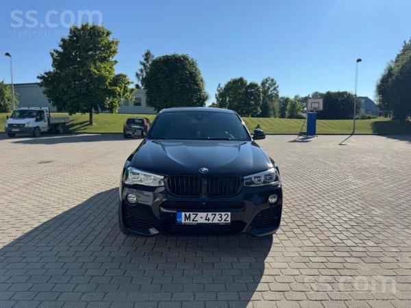 Black BMW X4 2017 in Dobele, with an engine capacity of 3.00 L and mileage of 203 thousand km for 22000 €, photo 3 on AUTOMOTO.COM.LV