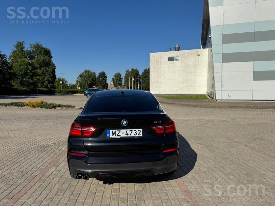 Black BMW X4 2017 in Dobele, with an engine capacity of 3.00 L and mileage of 203 thousand km for 22000 €, photo 7 on AUTOMOTO.COM.LV