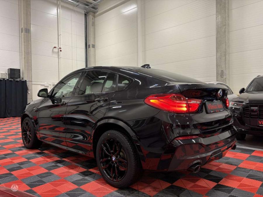 Black BMW X4 2018 in Vilnius, with an engine capacity of 2.98 L and mileage of 68 thousand km for 23990 €, photo 6 on AUTOMOTO.COM.LV