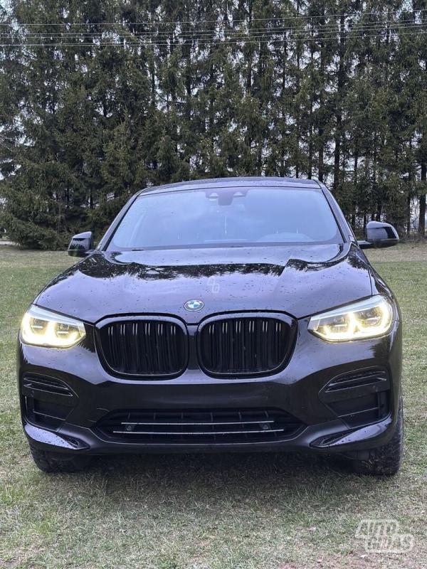 Black BMW X4 2018 in Vilnius, with an engine capacity of 2.00 L and mileage of 89 thousand km for 26500 €, photo 3 on AUTOMOTO.COM.LV
