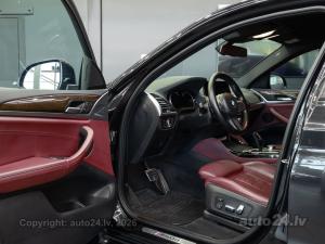 Melns BMW X4 2018 Tallina, ar dzinēja tilpumu 3.00 L un nobraukumu 125 tūkst. km par 34900 €, foto 5 vietnē AUTOMOTO.COM.LV
