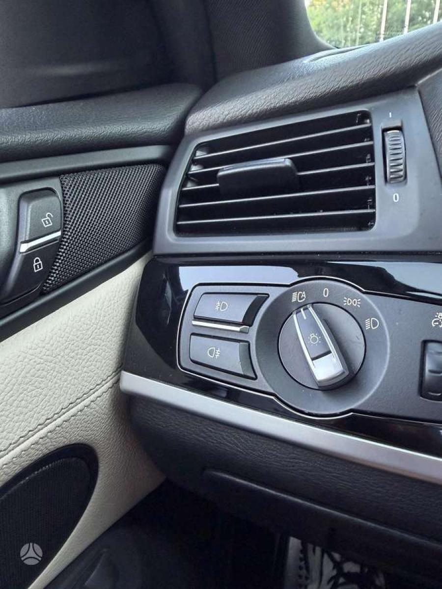 Melns BMW X4 2018 Viļņa, ar dzinēja tilpumu 2.00 L un nobraukumu 118 tūkst. km par 19000 €, foto 18 vietnē AUTOMOTO.COM.LV