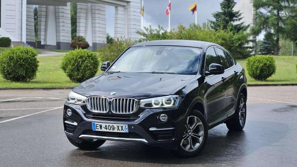 Black BMW X4 2018 in Elektrenai, with an engine capacity of 2.00 L and mileage of 207 thousand km for 17900 €, photo 1 on AUTOMOTO.COM.LV