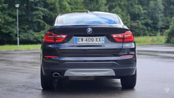 Black BMW X4 2018 in Elektrenai, with an engine capacity of 2.00 L and mileage of 207 thousand km for 17900 €, photo 5 on AUTOMOTO.COM.LV