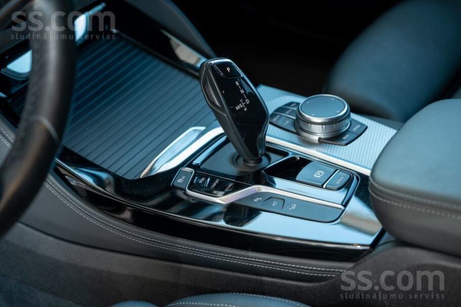 Melns BMW X4 2018 Rīga, ar dzinēja tilpumu 2.00 L un nobraukumu 131 tūkst. km par 29900 €, foto 13 vietnē AUTOMOTO.COM.LV