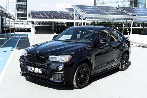 Black BMW X4 2018 in Vilnius, with an engine capacity of 3.00 L and mileage of 106 thousand km for 31500 €, photo 1 on AUTOMOTO.COM.LV