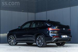 Black BMW X4 2018 in Riga, with an engine capacity of 3.00 L and mileage of 82 thousand km for 35000 €, photo 4 on AUTOMOTO.COM.LV